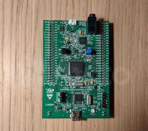 STM32F4 Discovery с STM32F407 (отладочная плата)