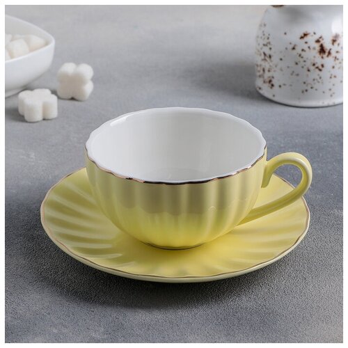 Чайная пара фарфоровая Доляна "Вивьен": чашка 200 мл, блюдце d=15 см, цвет жёлтый