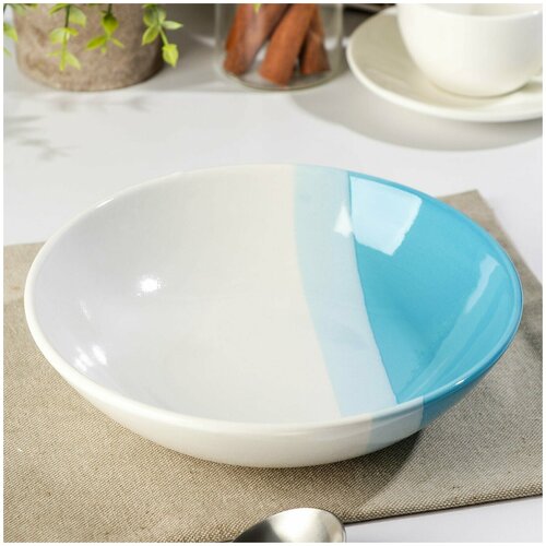 Тарелка глубокая белая с голубыми полосками, 1 шт, керамика, диаметр 19,5 см, объем 800 мл