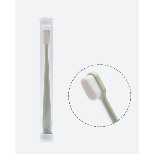 Мягкая зубная щётка с ультратонкой прямой щетиной для чувствительных зубов и дёсен зеленая