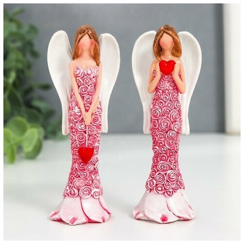 Сувенир полистоун "Ангел в цветочном платье с сердцем" 10х3,8х3,2 см