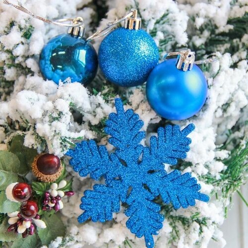Зимнее волшебство Набор украшений пластик 24 шт "Звезда" (шары, снежинки) синий