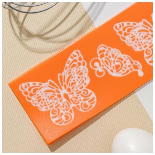Силиконовый коврик для айсинга Доляна «Бабочки», 19×6 см, цвет микс