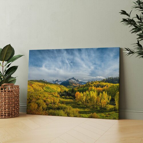 Картина на холсте "Живописный вид на горный массив осенью" 30x40 см. Интерьерная, на стену.