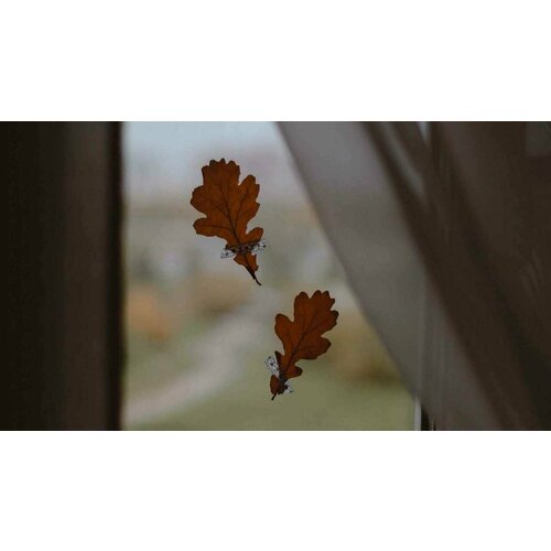 Картина на холсте 60x110 LinxOne "Дуб, листья, окно, стекло, осень" интерьерная для дома / на стену / на кухню / с подрамником