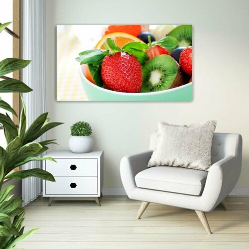 Картина на холсте 60x110 LinxOne "Клубника ягоды нарезка" интерьерная для дома / на стену / на кухню / с подрамником