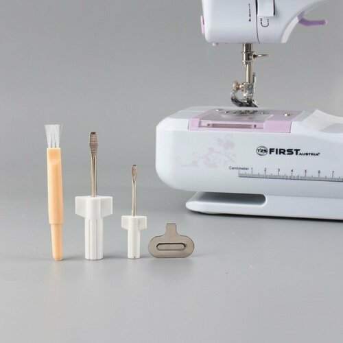 Арт Узор Сервисный набор для швейных машин, 4 предмета: отвёртка, 2 шт, металлический ключ, щётка