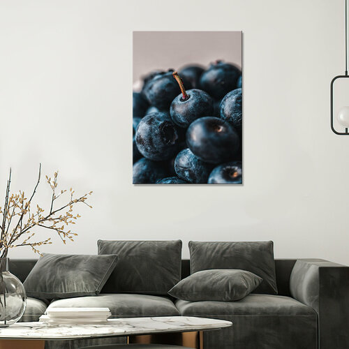 Интерьерная картина на холсте - Спелая и сочная черника 40х60