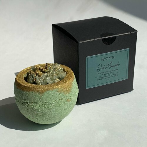 Парфюмированная соляная бомбочка для ванны с пеной “Oud Minerale” MARYHOME