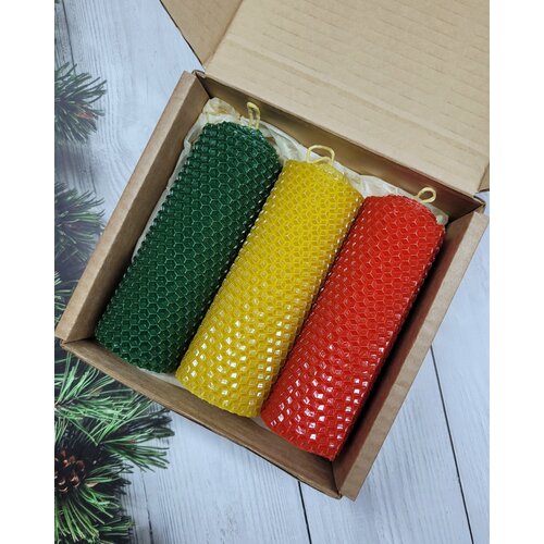 Набор свечей из вощины подарочный / 13х5 см, 3 штуки / желтая, зеленая, красная