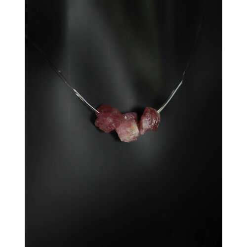 Чокер Grow Up Чокер-невидимка Розовый турмалин, вариант №1 - натуральный камень, колотый, на леске, 6-8 мм, длина 45 см - наполняет энергией, длина 45 см