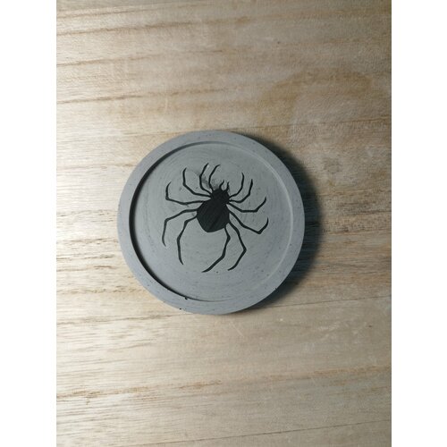 Подставка для украшений GipswithLOVE, Подставка с пауком, 8х1х8 см, серый