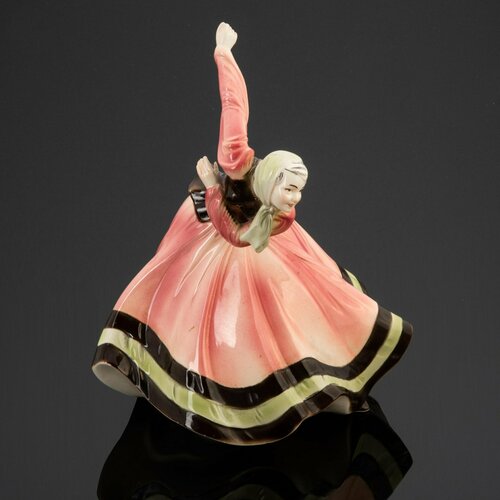 Статуэтка "Девушка в танце" ("Танцовщица в платке"), фаянс, роспись, Hertwig & Co.