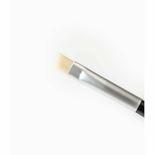 Кисть для бровей Provoc Angled Eyebrow Brush