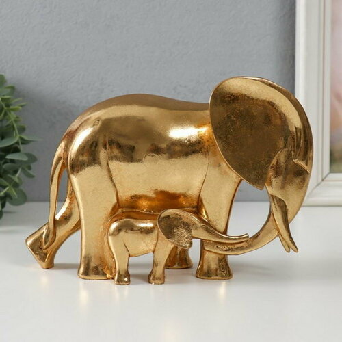 Сувенир полистоун "Слониха со слонёнком - нежность" золото 21х8х14.5 см