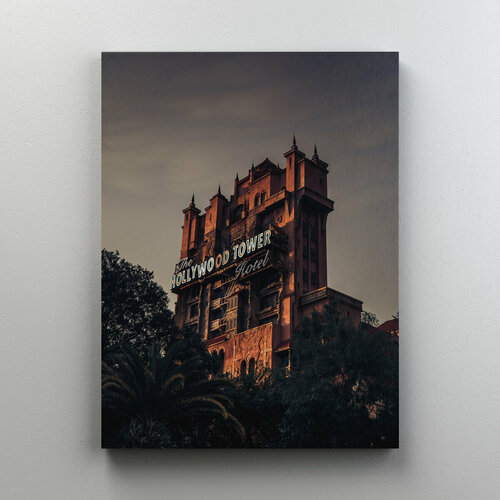 Интерьерная картина на холсте "Отель Голливуд" архитектура, размер 45x60 см