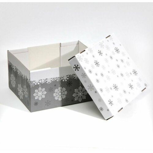 Новогодняя подарочная коробка /складная Снежинки на белом