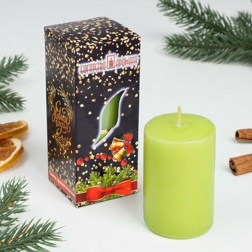 Свеча ароматическая новогодняя "Счастливого Нового года", 4×6 см, пряное яблоко, в коробке