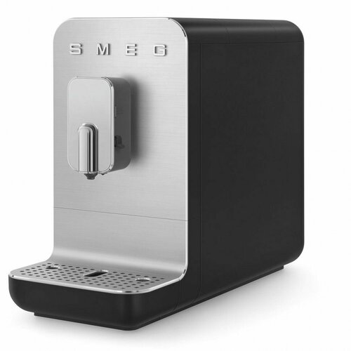 Кофемашина Smeg BCC13BLMEU