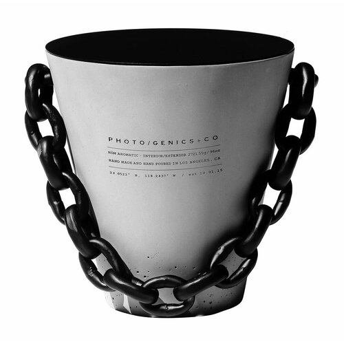 Парфюмированная свеча в керамической вазе / Photo/Genics + Co No.3 Hysop Xl Concrete Bucket Candle