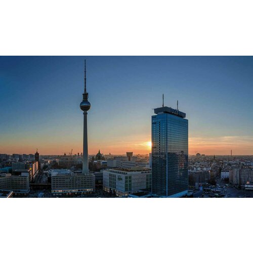Картина на холсте 60x110 LinxOne "Берлин на закате дня" интерьерная для дома / на стену / на кухню / с подрамником