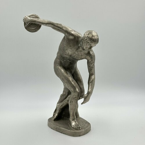 Статуэтка "Дискобол" по модели одноименной древнеримской скульптуры Навкида Аргосского
