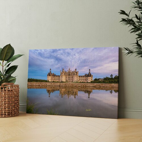 Картина на холсте "Большой замок, стоящий рядом с водоемом" 30x40 см. Интерьерная, на стену.
