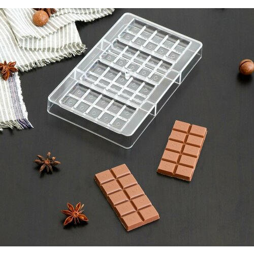 Форма для шоколада и конфет "Плитки с сердцами", 4 ячейки, 20*12*2,5 см, ячейка 8,5*4,2*0,7 см