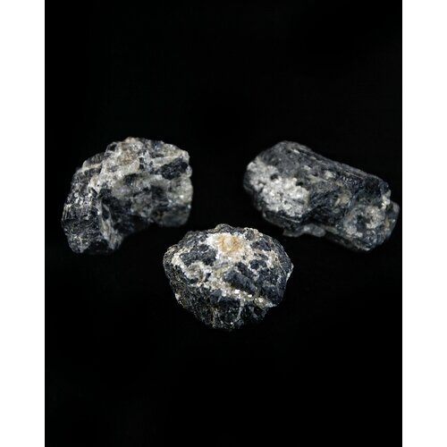 Оберег, амулет Черный турмалин (Шерл) - 3.5-4.5 см, натуральный камень, самоцвет, колотый, 3 шт - наполняет энергий и создает не пробиваемый щит вокруг владельца