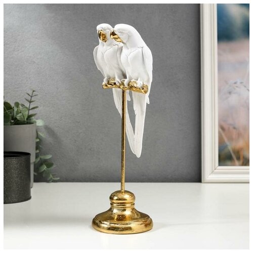 Сувенир полистоун "Белые попугаи Ара на золотой жёрдочке" 27,5х8,5х8,5 см