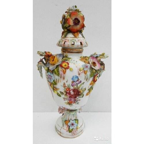 Антикварная фарфоровая ваза, Sitzendorf. Германия. 19 век.