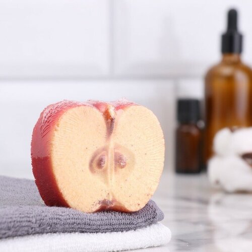 Бомбочка для ванны "Яблоко" 95 гр аромат яблоко-вишня