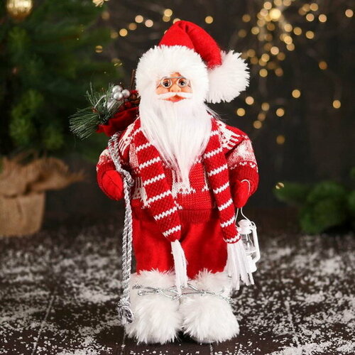 Дед Мороз "В свитере с оленями и с фонариком" 30 см, бело-красный