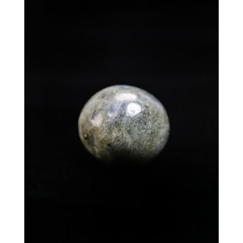 Оберег, амулет из натурального камня самоцвет Лабрадор, галтовка, может очищать ауру, приносить удачу, развивать предвидение, 2-2,5 см, 1 шт