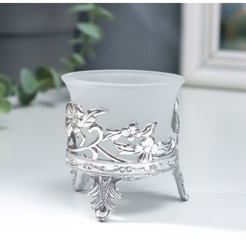 Подсвечник стекло, пластик на 1 свечу "Цветы" серебро 6,5х6х6 см