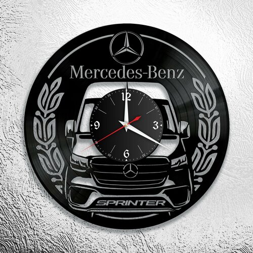 Настенные часы из виниловой пластинки с изображением Mercedes Sprinter