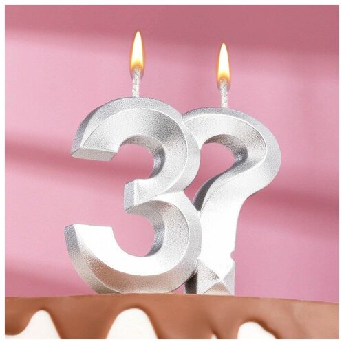 Свеча в торт, Дарим Красиво, "Грань", цифра 3?, серебряный металлик, 7,8 см.