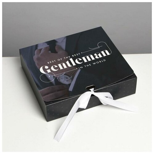 Коробка складная подарочная «Джентельмен», 20 × 18 × 5 см