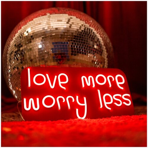 Табличка неоновая Love more worry less, 40х20 см
