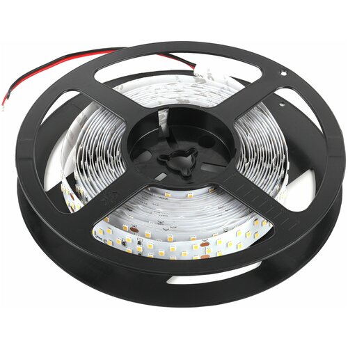 Светодиодная лента ЭРА 27W/m 252LED/m 2835SMD белый 5M LS2835-27-252-24-33-4000К-triple-5m Б0043105