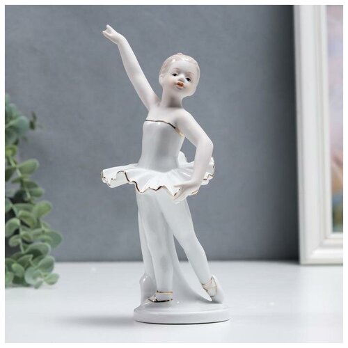 Сувенир керамика "Маленькая балерина в белой пачке" 21 см./В упаковке шт: 1