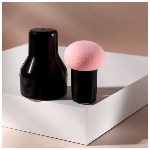 Спонж для макияжа с ручкой "Стик", d 4,1 х 3 см, в футляре, цвет чёрный/розовый