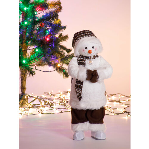 Игрушка "Снеговик" (63 см, белый костюм, коричневые штаны) 212425X