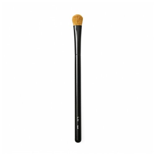 Кисти Lic Кисть для теней на верхнее и нежнее веко плоская косметическая Makeup Artist Brush Sb01