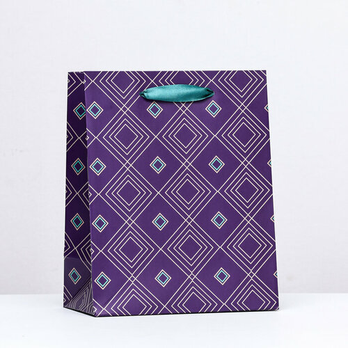 Пакет подарочный "Фиолетовые ромбы", 18 х 22,3 х 10 см (комплект из 19 шт)