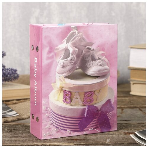 Фотоальбом на 100 фото 10X15см "baby shoes" для девочки