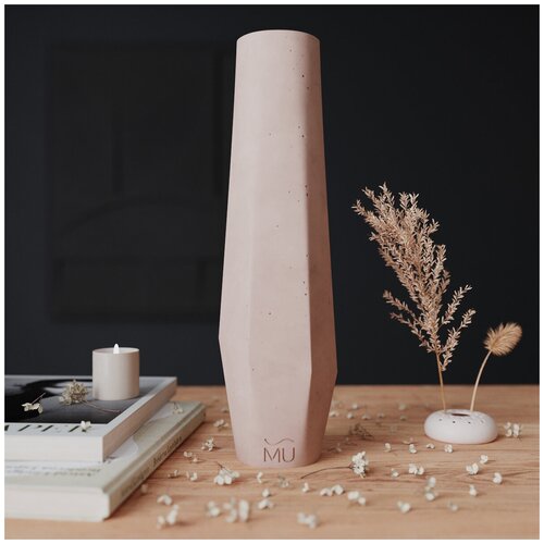 Декоративная ваза для сухоцветов Megan L, 35 см, бетон, розовая матовая