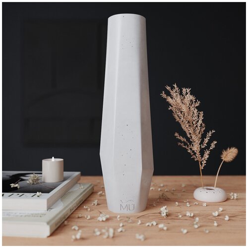 Декоративная ваза для сухоцветов Megan L, 35 см, бетон, белая глянцевая