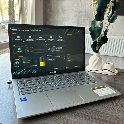 Ноутбук ASUS X515E Core i5, 8 ГБ, 1TB Sata, 15,6" Transparent Silver
