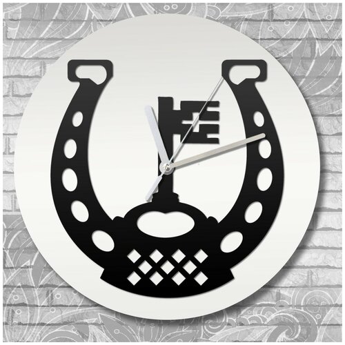 Настенные часы деревянные бесшумные символы славянские обереги ключ - 437